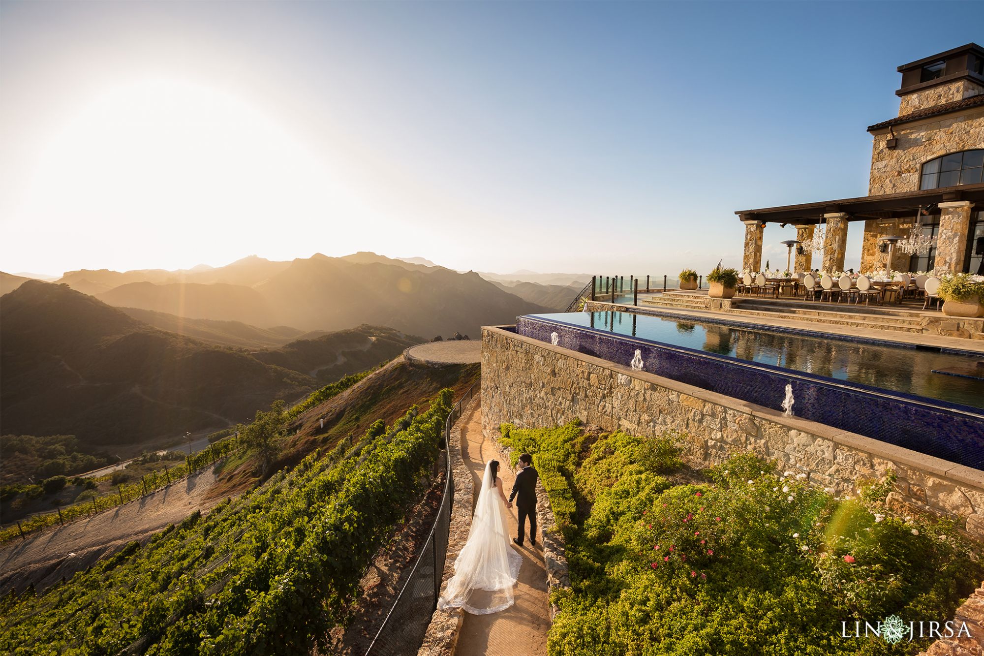 The Elegant Ninja | Wedding Planner